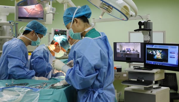 A Chinese Surgeon Operates 8,000 Kilometers Away: The Dawn of Telesurgery